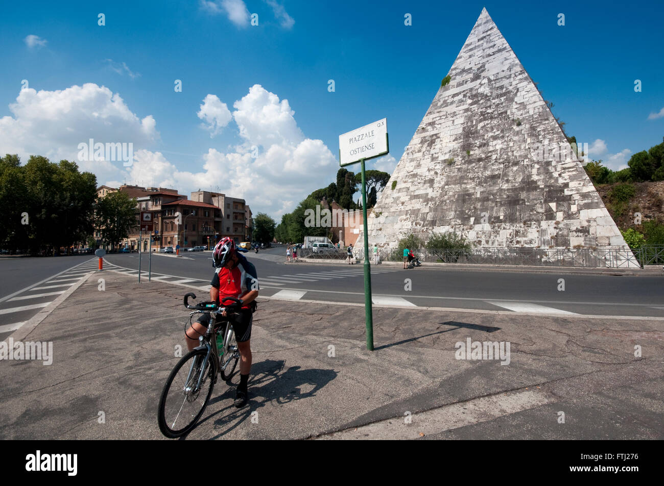Ostiense pyramid hi-res stock photography and images - Alamy