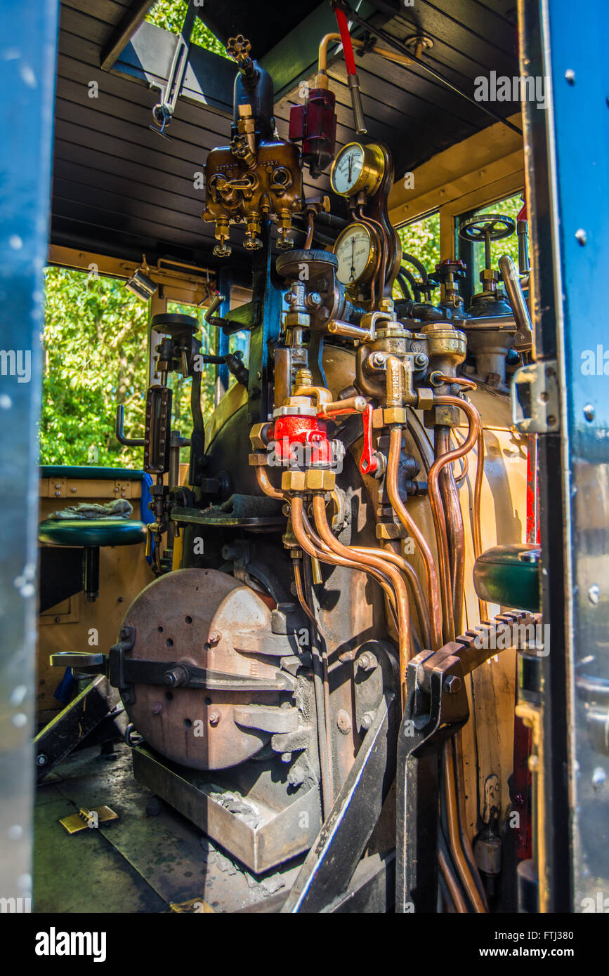 Steam Train，Steam boiler burning Stock Photo - Alamy