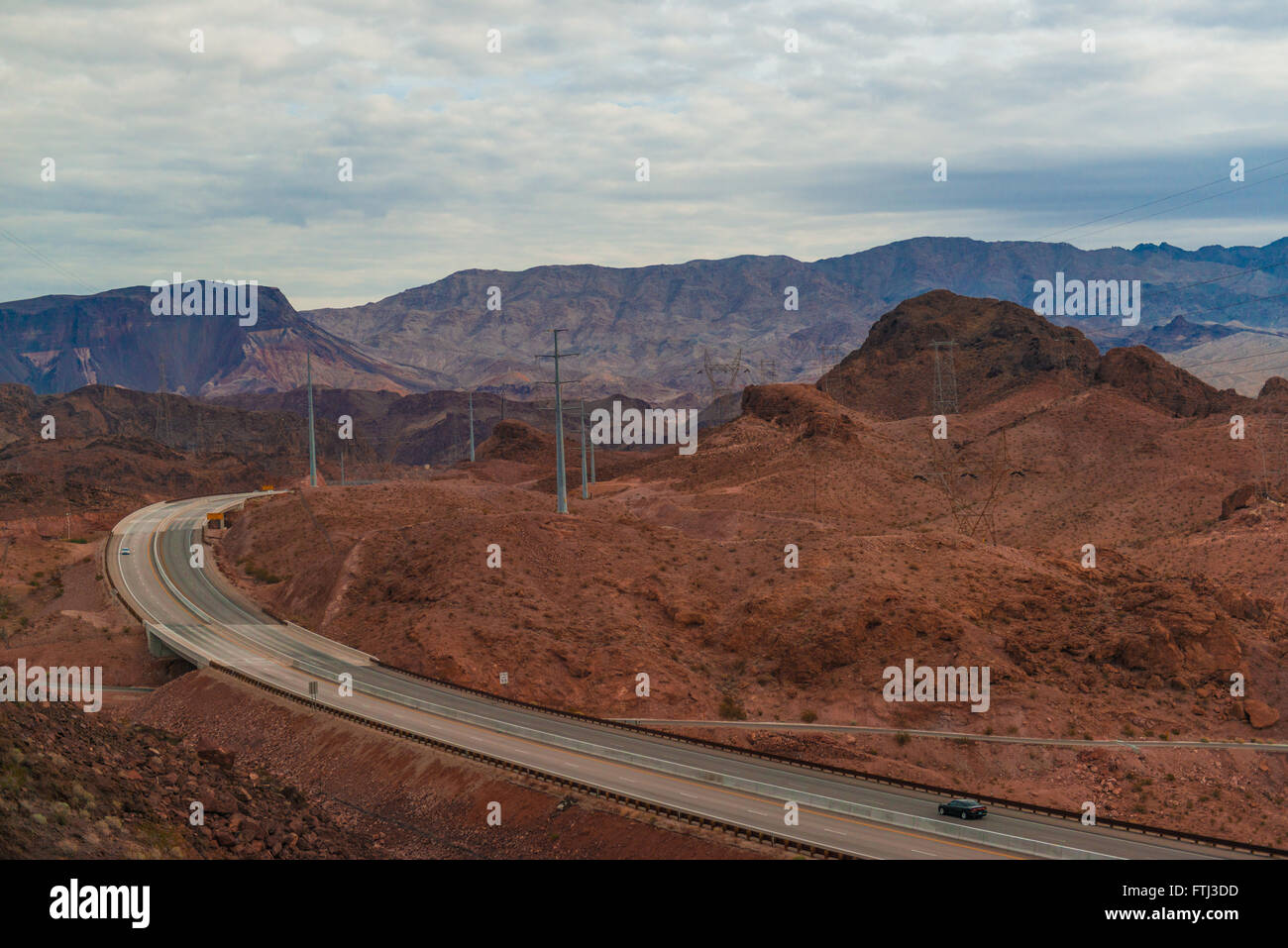 Perfectly smooth America highway across the endless desert Stock Photo ...