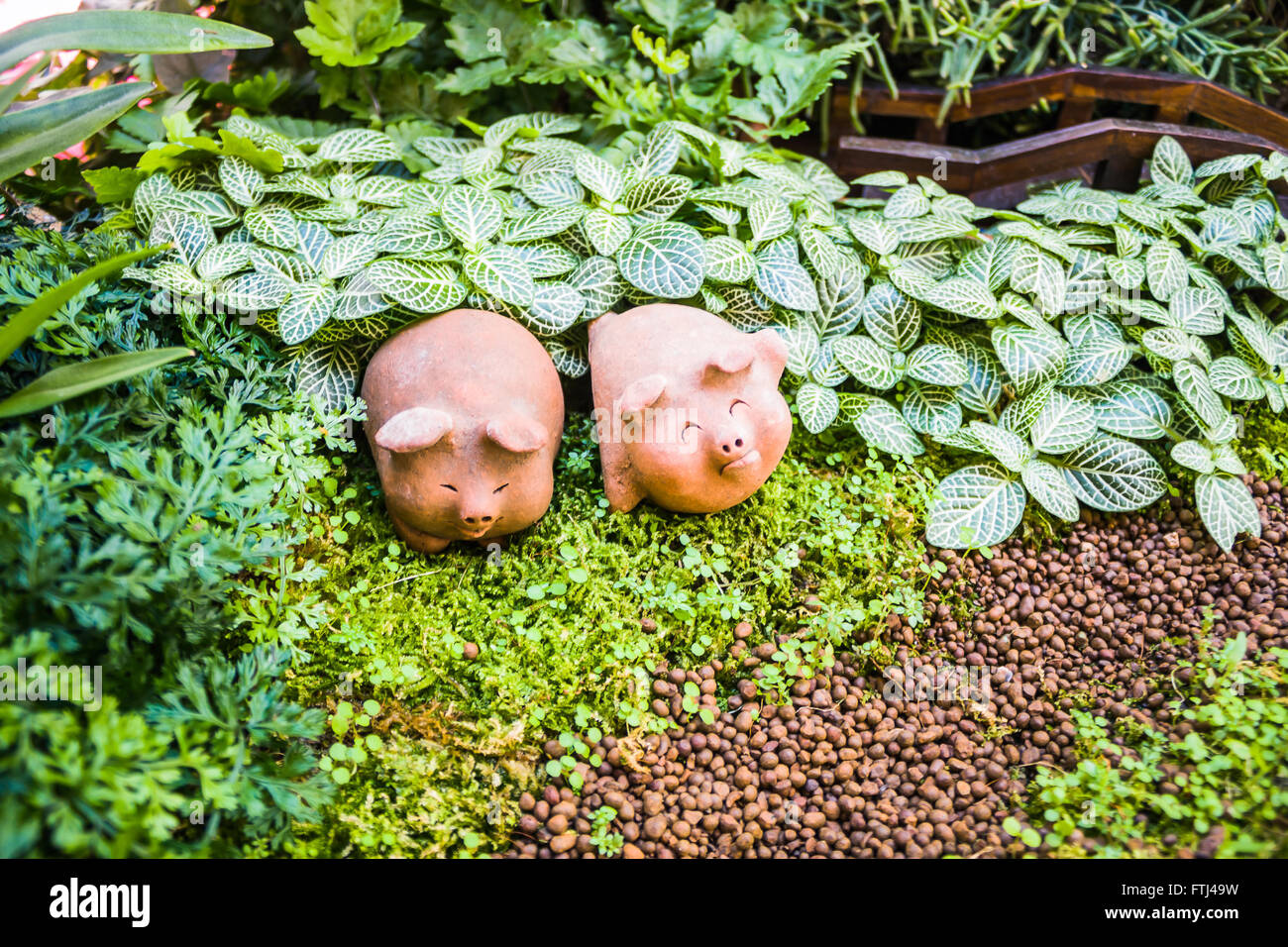 Baked clay hi-res stock photography and images - Alamy