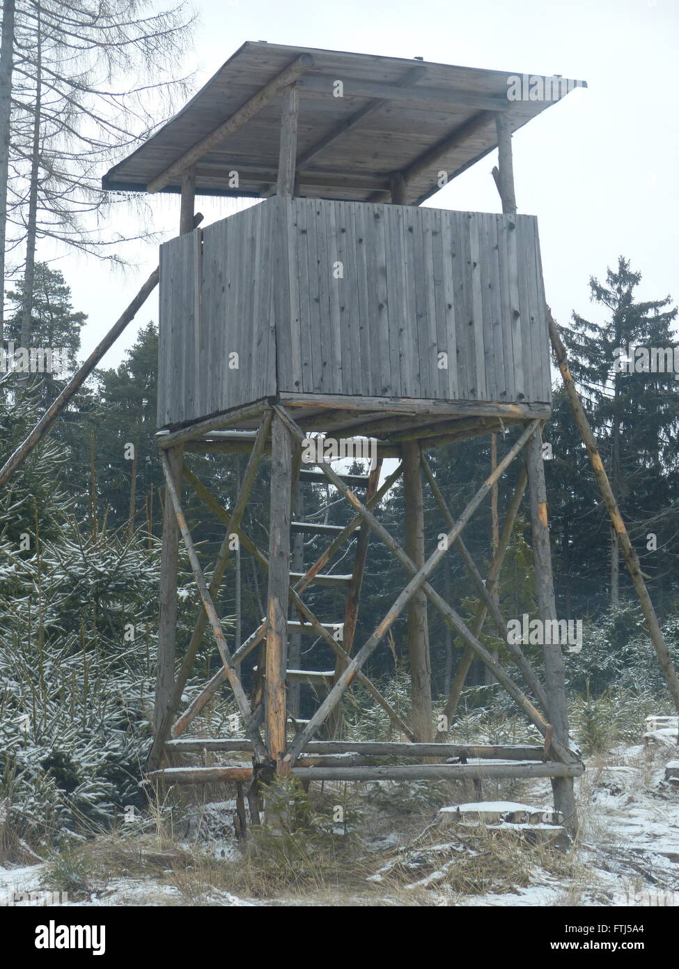 Hunter stand, shooting stand Stock Photo - Alamy