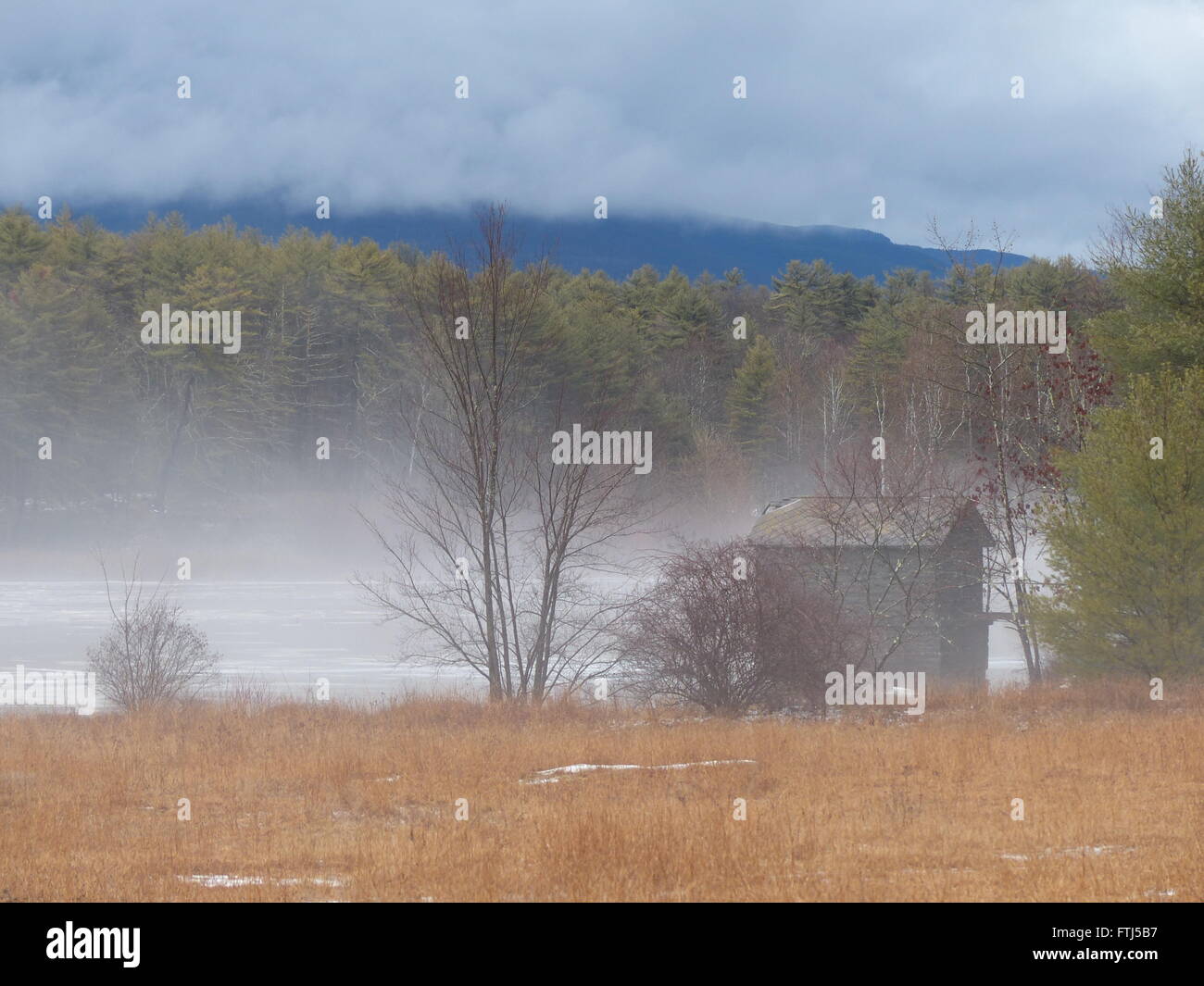 Fog cloud hi-res stock photography and images - Alamy