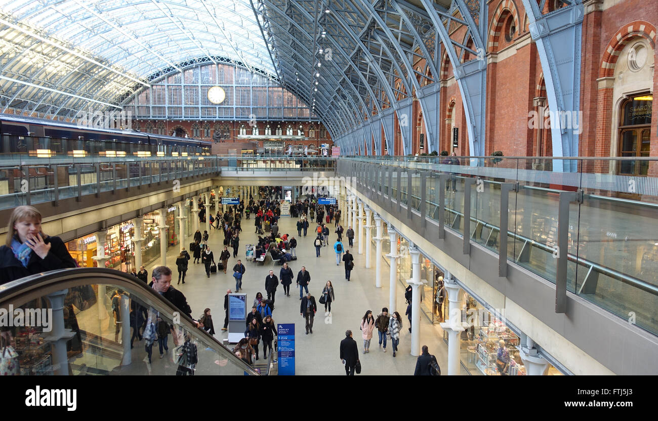 St pancras railway arches hi-res stock photography and images - Alamy