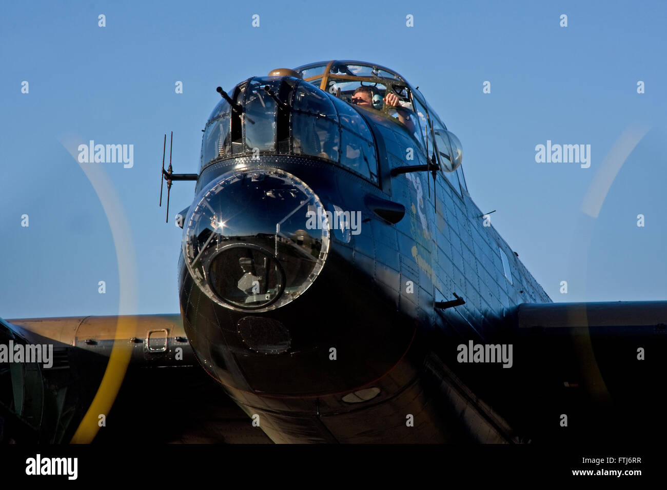Avro lincoln hi-res stock photography and images - Alamy
