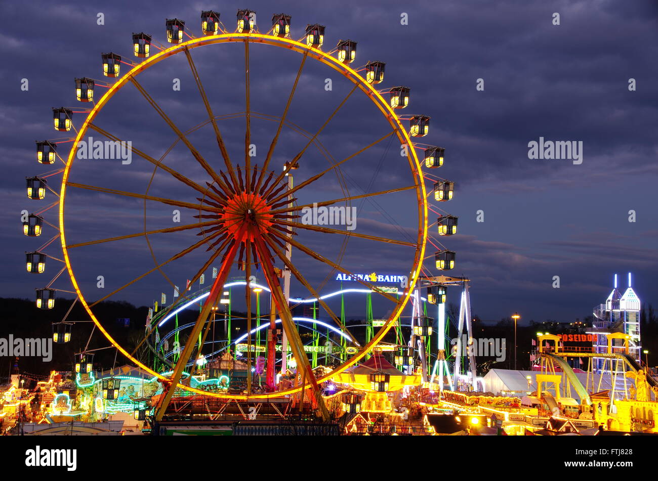 Pendulum amusement ride hi-res stock photography and images - Alamy