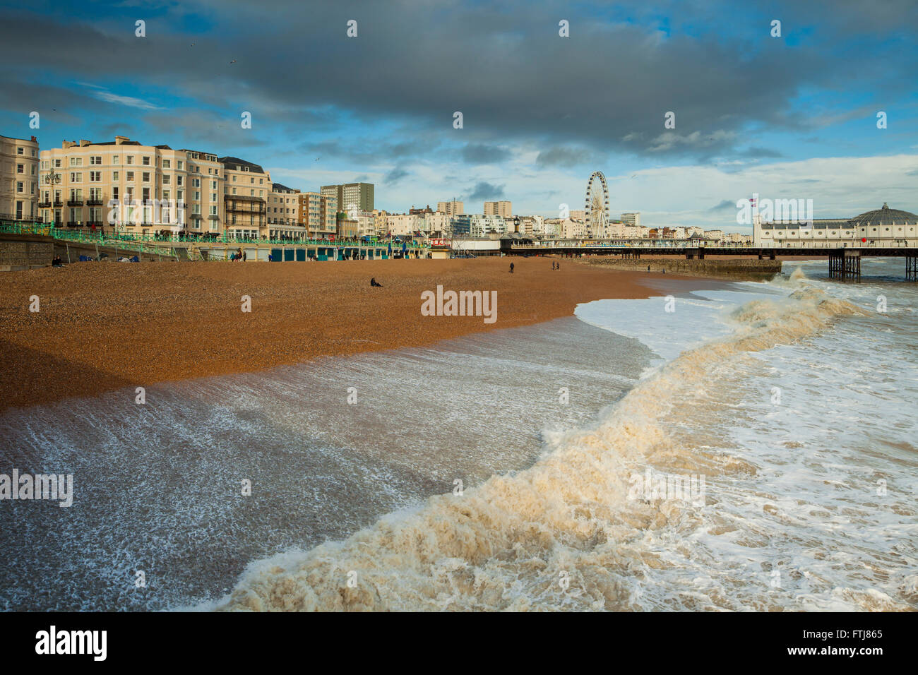 Brighton beach and seafront hi-res stock photography and images - Alamy
