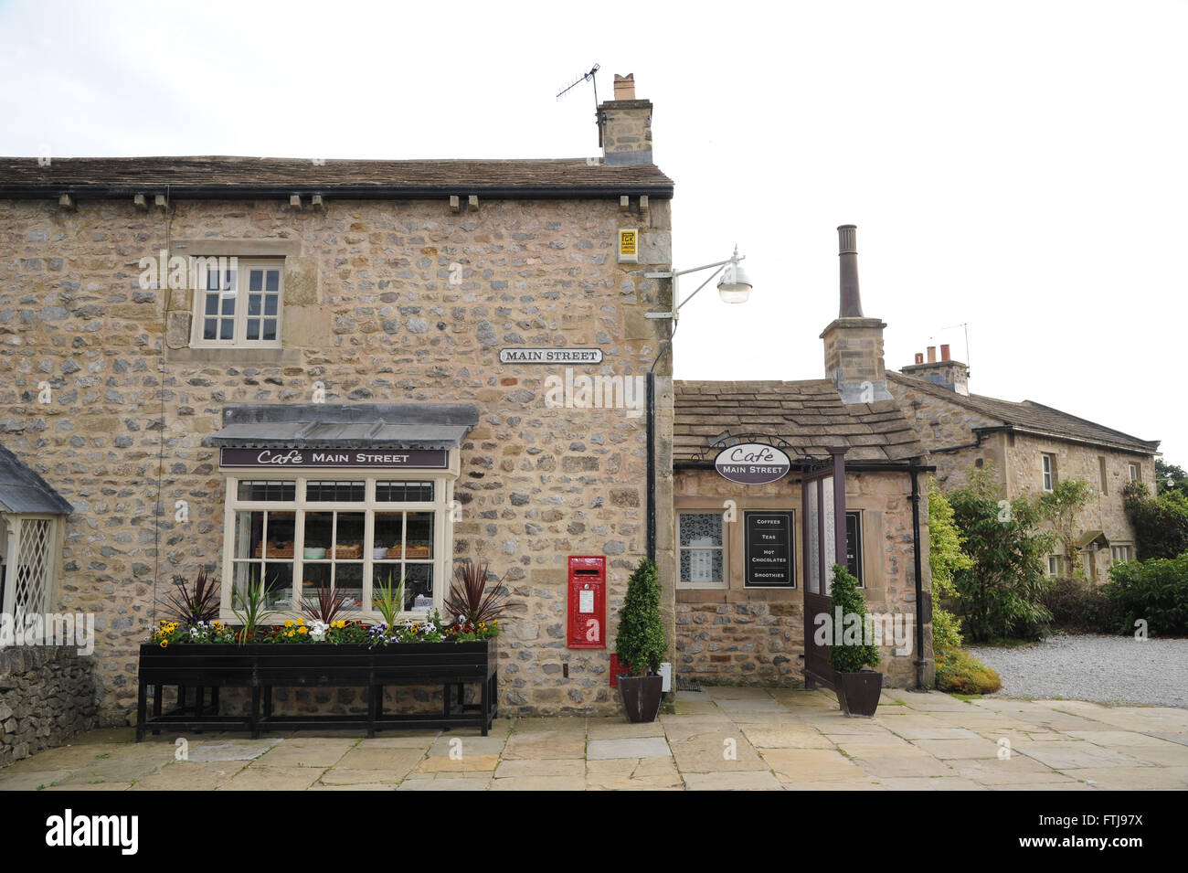 General views of the set on location of Itv soap emmerdale Stock Photo ...