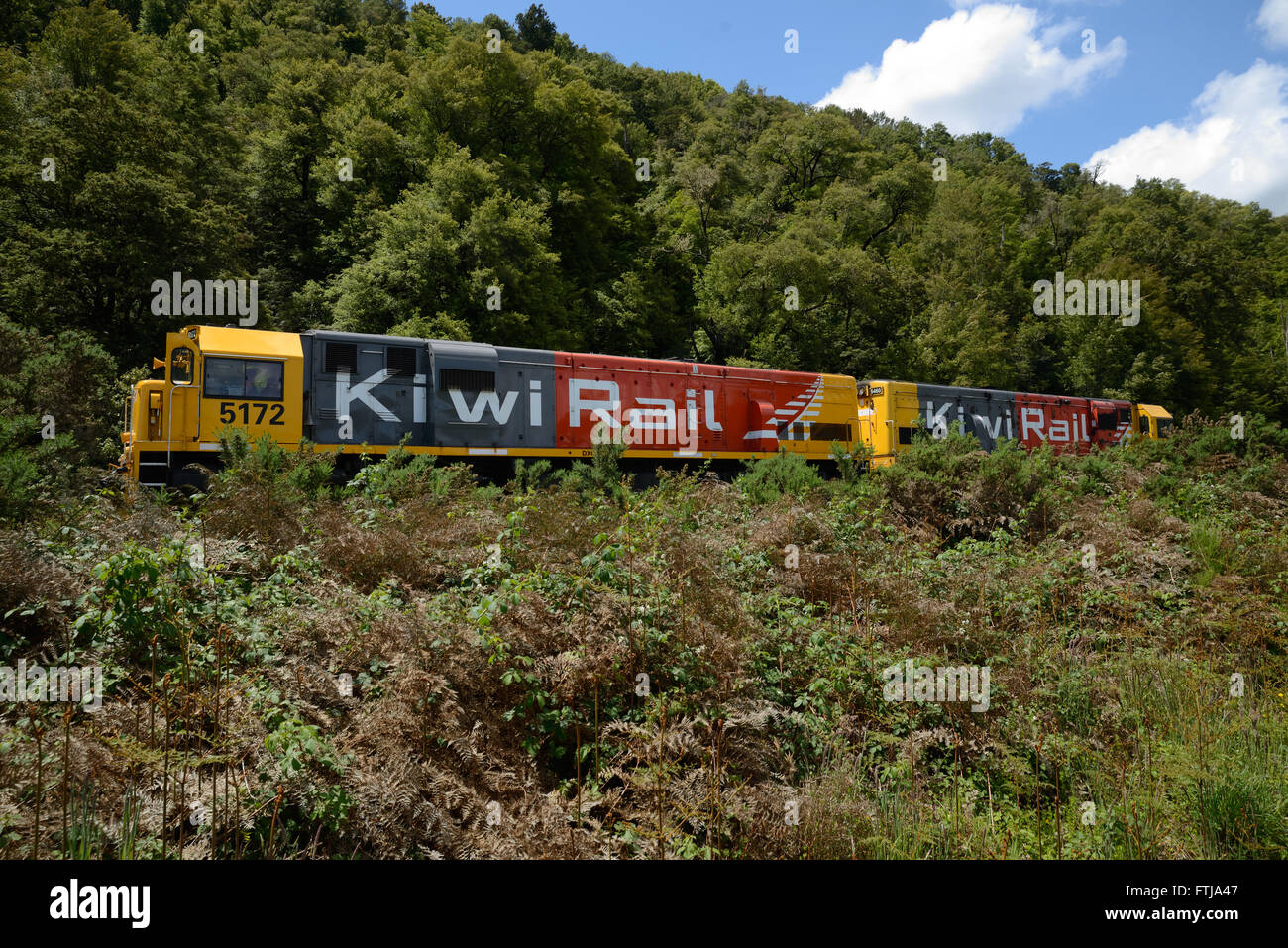 New zealand diesel electric freight hi-res stock photography and images ...