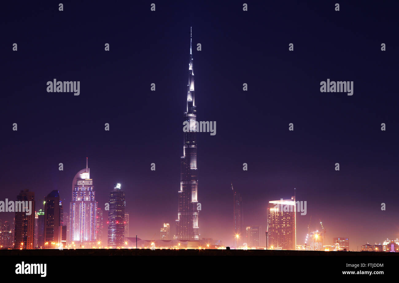 Burj khalifa at night hi-res stock photography and images - Alamy