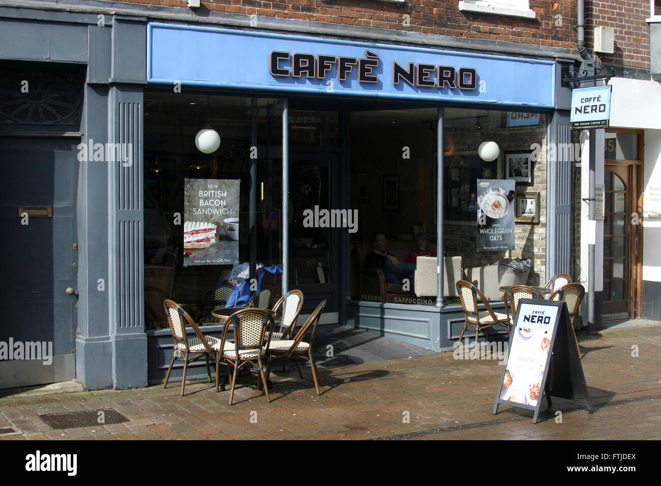 High street coffee shop hi-res stock photography and images - Alamy