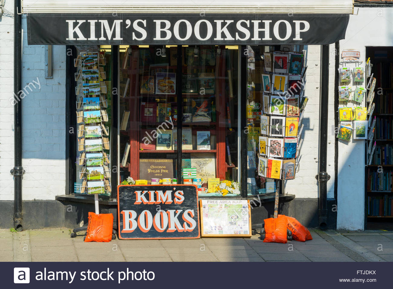 High Street Bookshop High Resolution Stock Photography and Images - Alamy