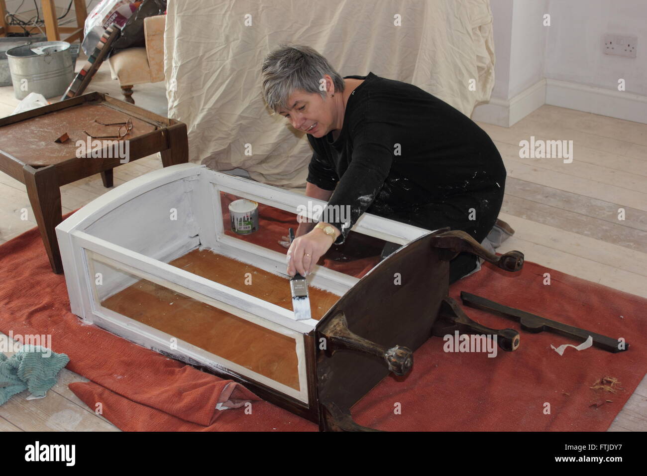 Distressing hi-res stock photography and images - Alamy