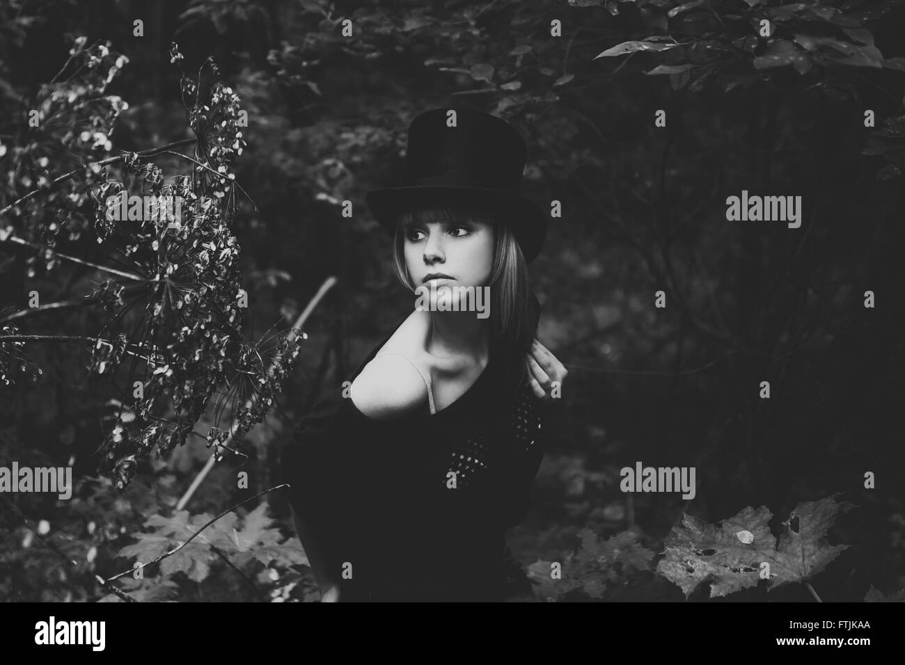 Portrait of young beautiful girl in the forest Stock Photo - Alamy