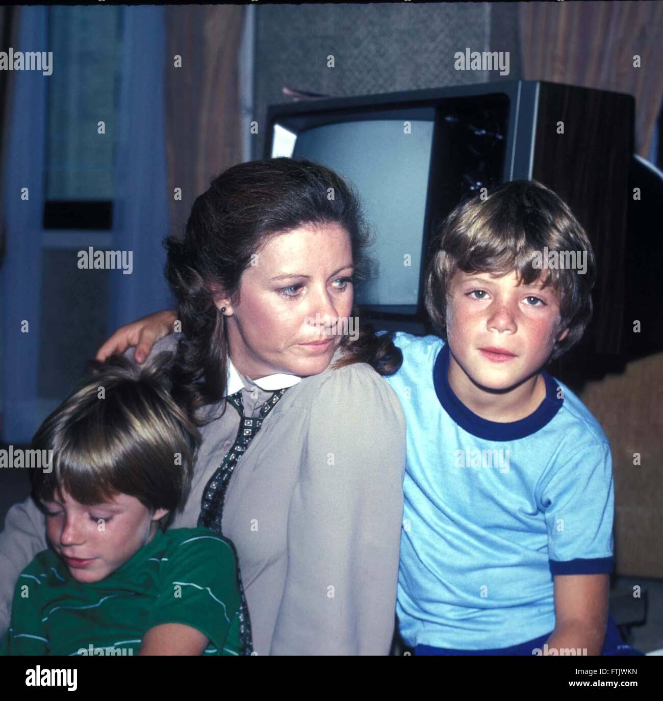 Sean astin patty duke hi-res stock photography and images - Alamy