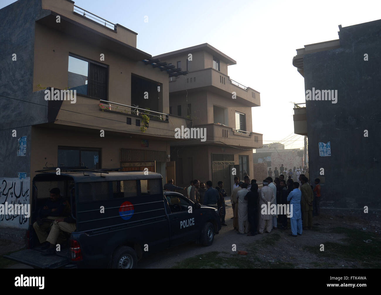 Pakistani Crime Investigation Agency's (CIA) police collect evidence ...