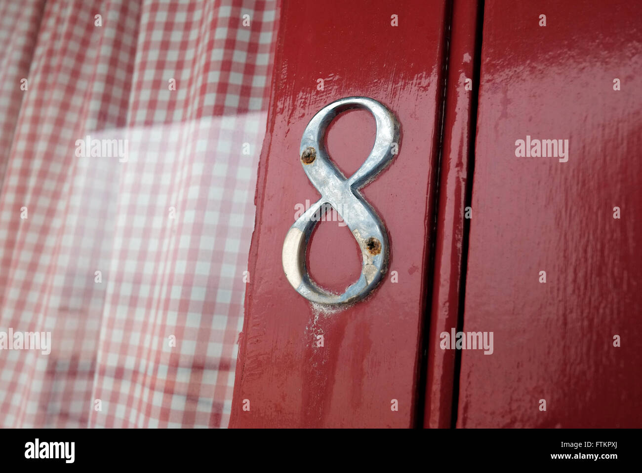 Number on red beach hut hi-res stock photography and images - Alamy