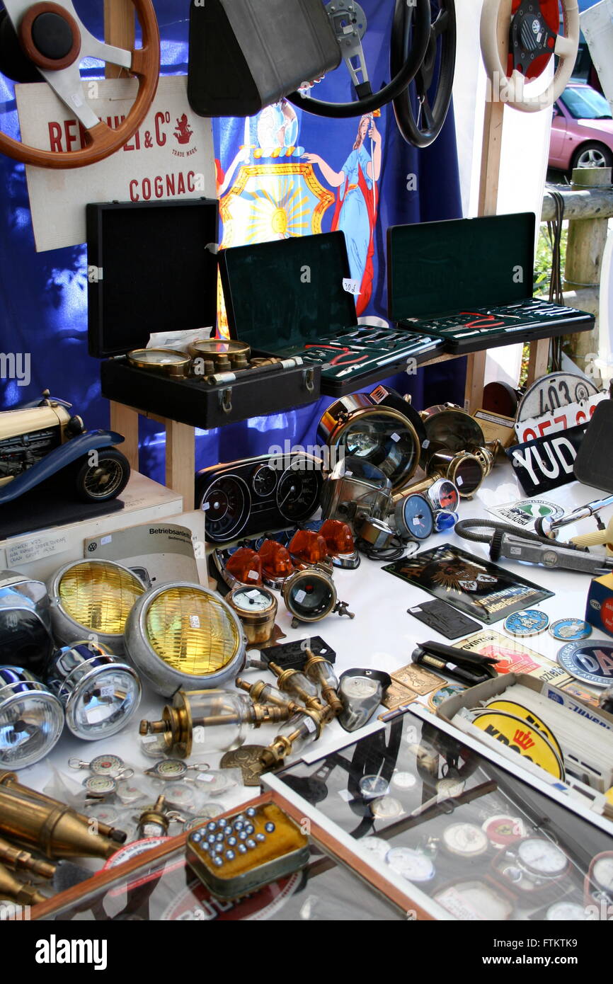 Typical autojumble stall at Beaulieu Autojumble Stock Photo - Alamy