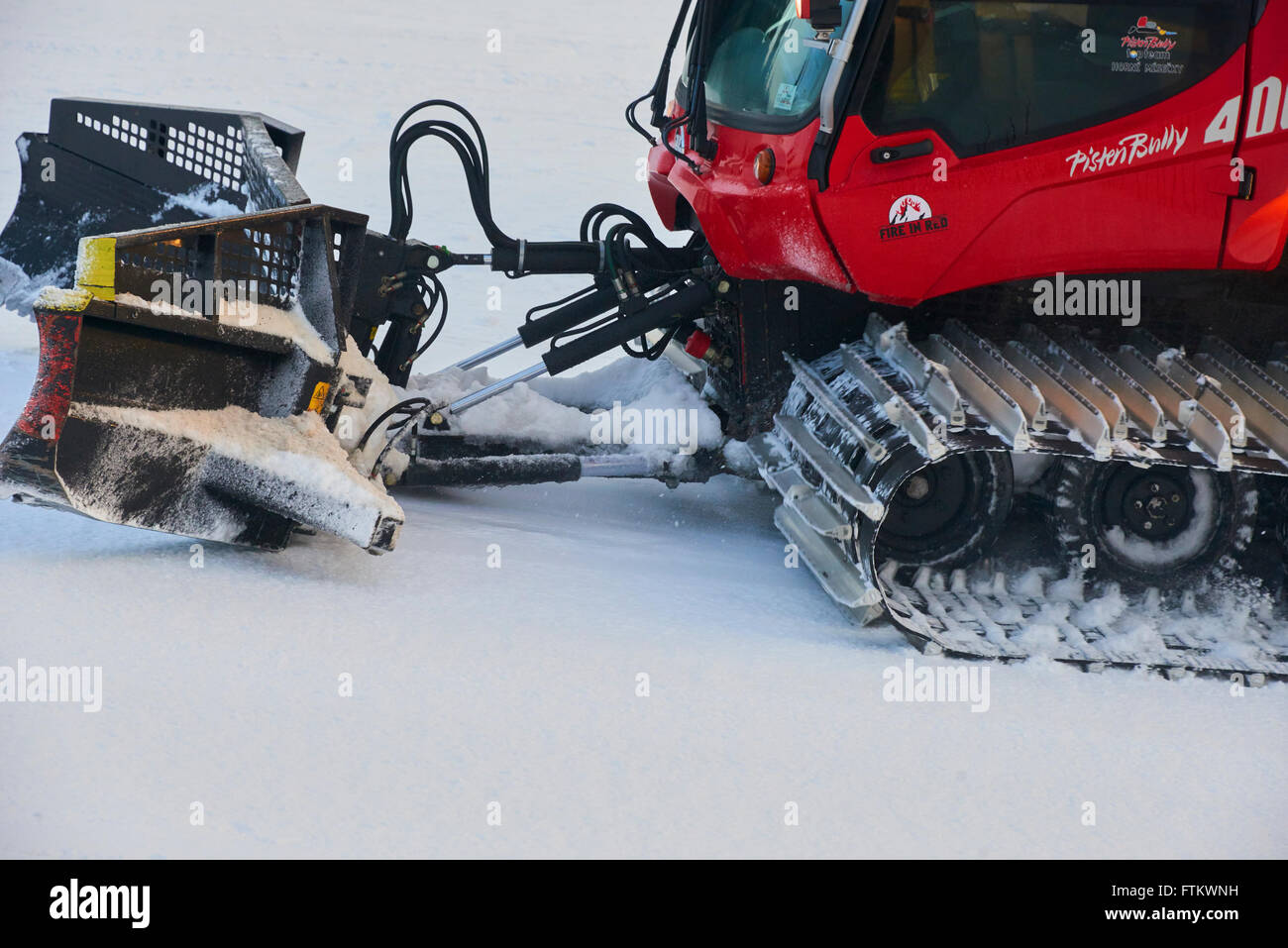 Snowcat on ski slope hi-res stock photography and images - Alamy