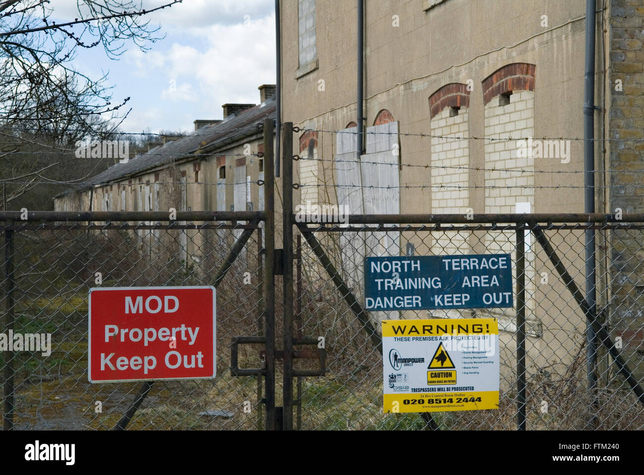 British mod ministry of defence hi-res stock photography and images - Alamy