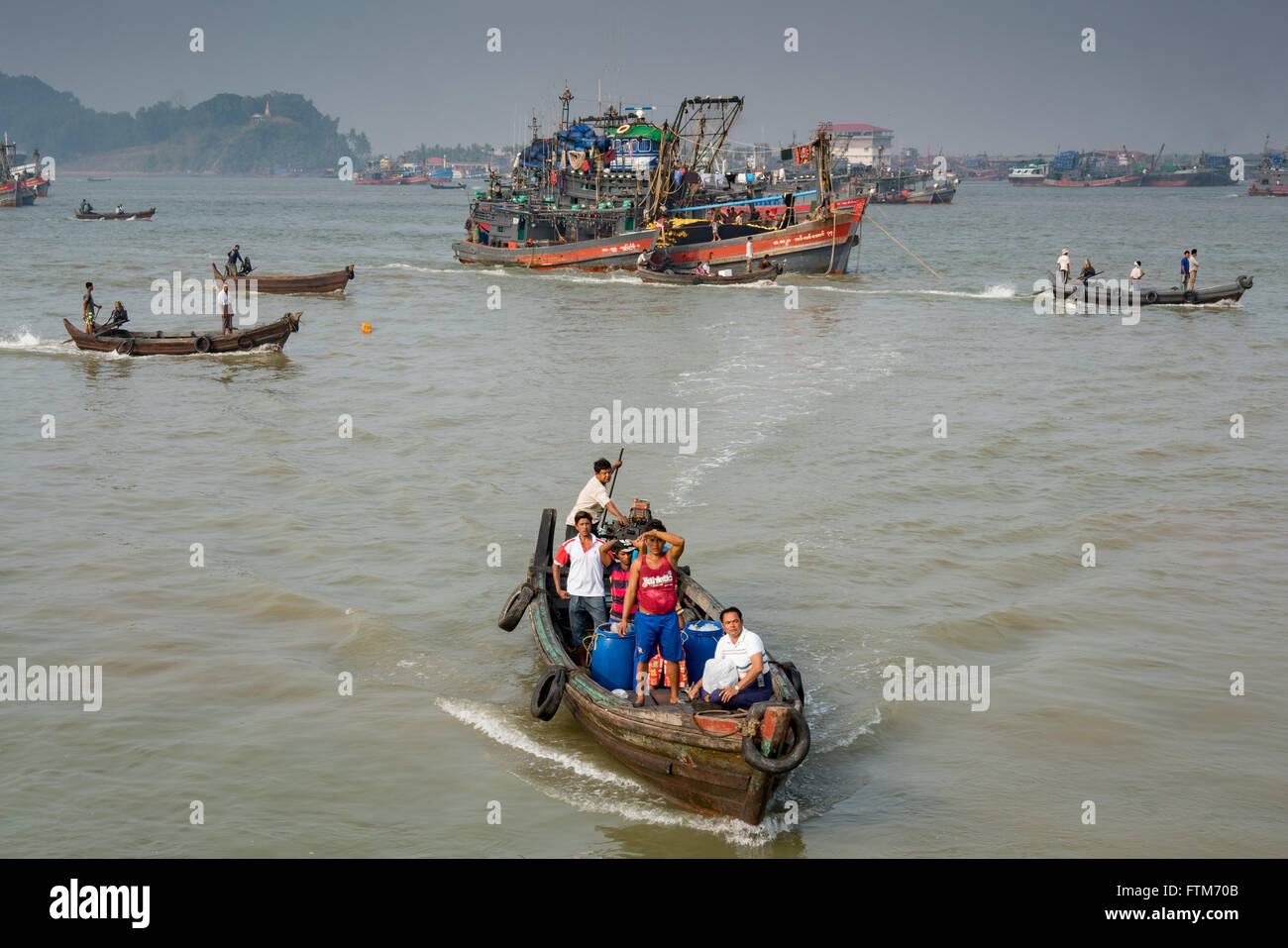 Myanmar port hi-res stock photography and images - Alamy