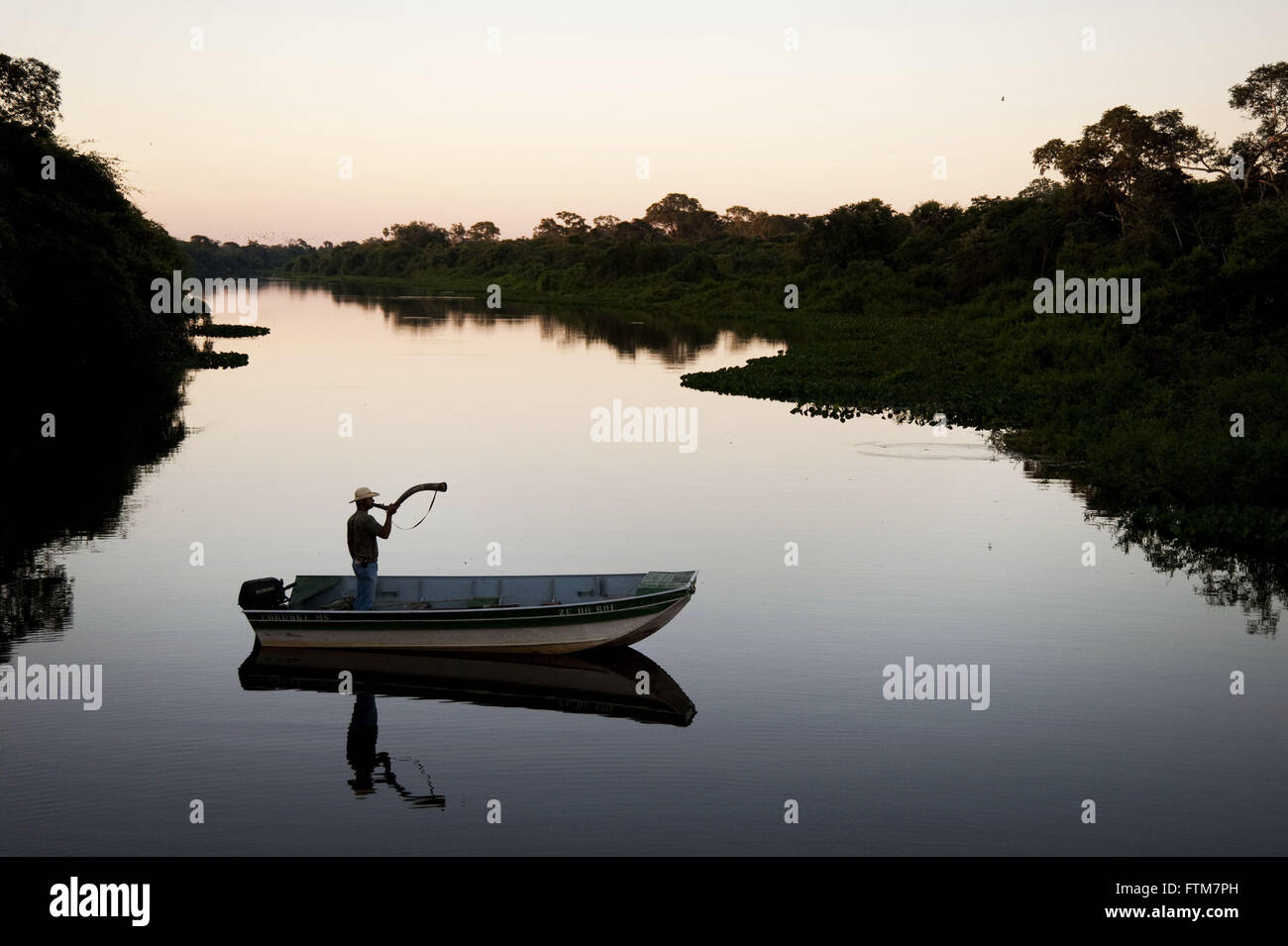 Garish hi-res stock photography and images - Alamy