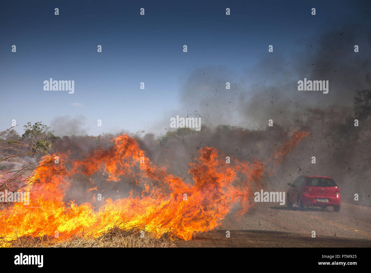 Roadside car fire hi-res stock photography and images - Alamy