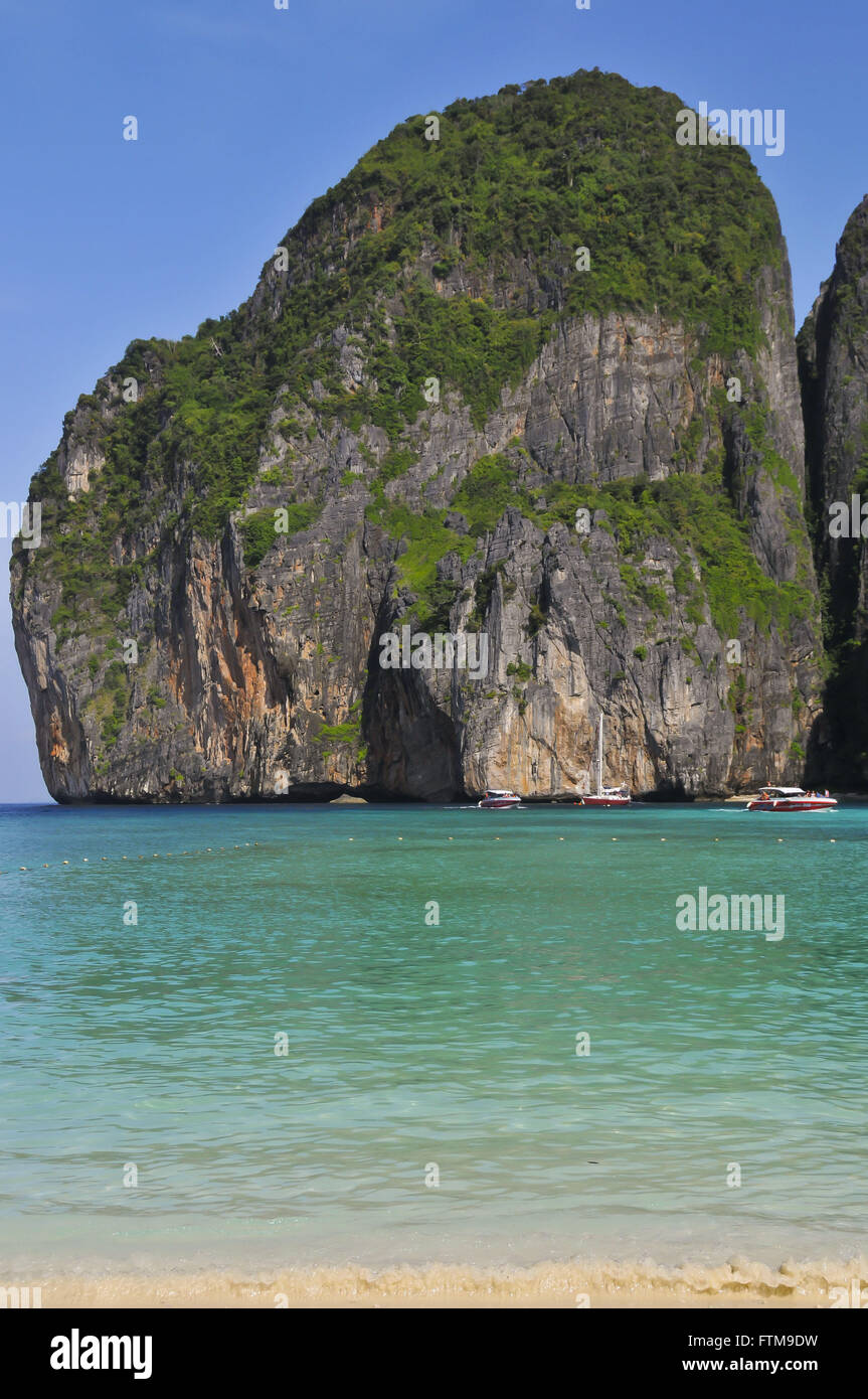 Calcaria formation in Baia Maya - Indian Ocean Stock Photo - Alamy