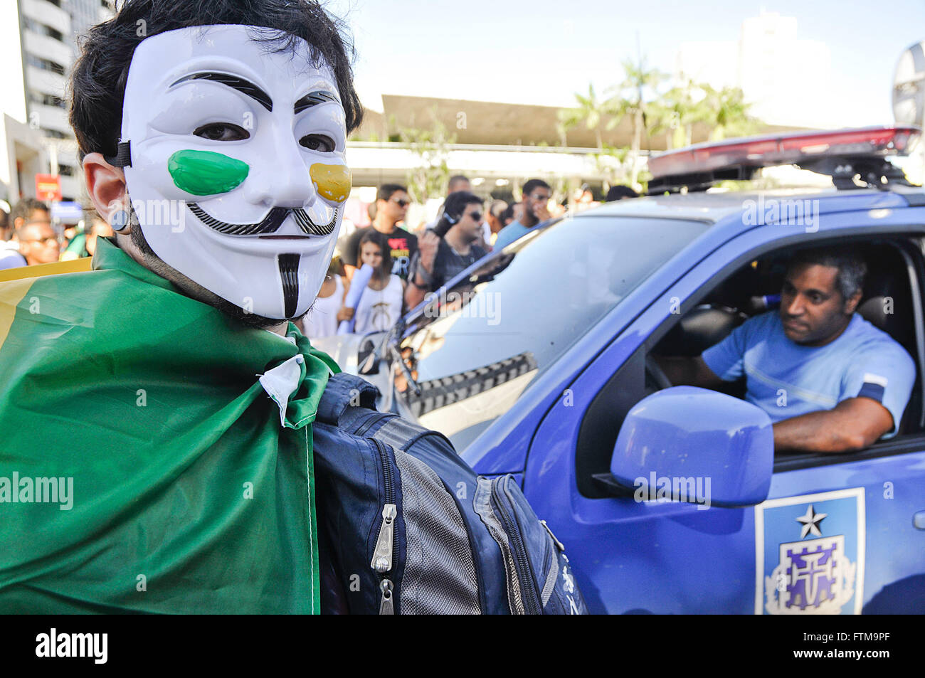 Protesters car hi-res stock photography and images - Alamy