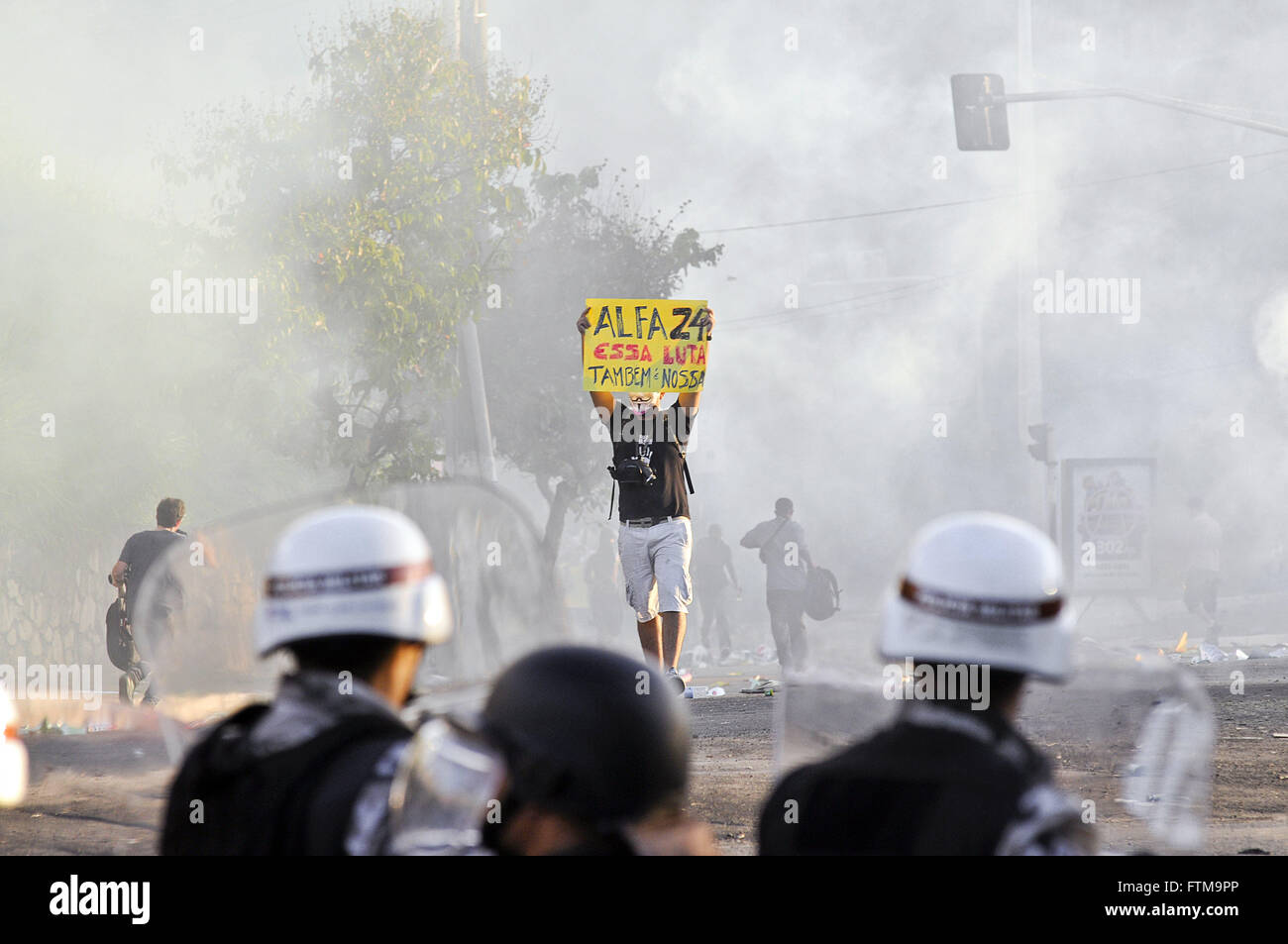Police movement hi-res stock photography and images - Alamy