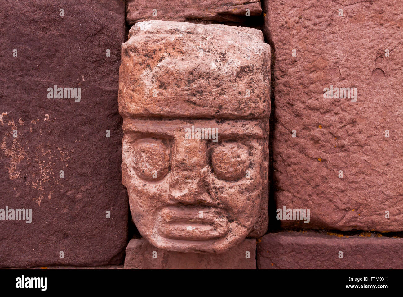 Stone Head, Kalasaya Compound Wall, Tiwanaku, Bolivia. (Spanish ...