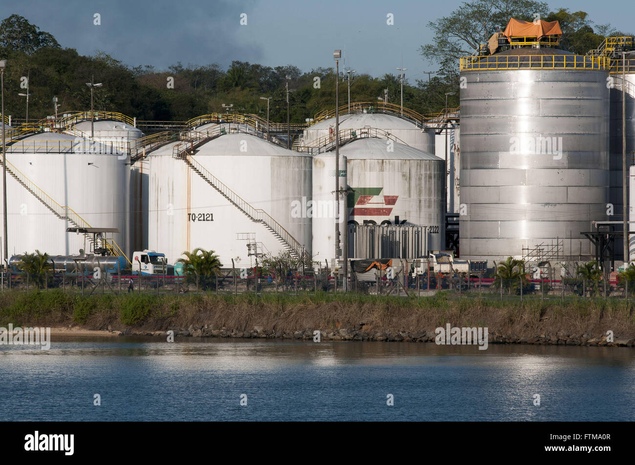 Fuel tanks hi-res stock photography and images - Alamy