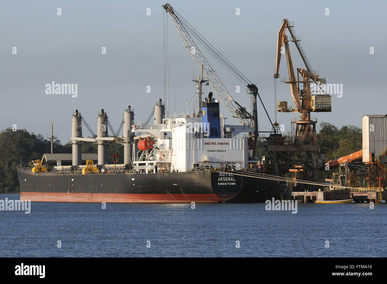 Merchant ship docked at the Port of Aratu Stock Photo - Alamy