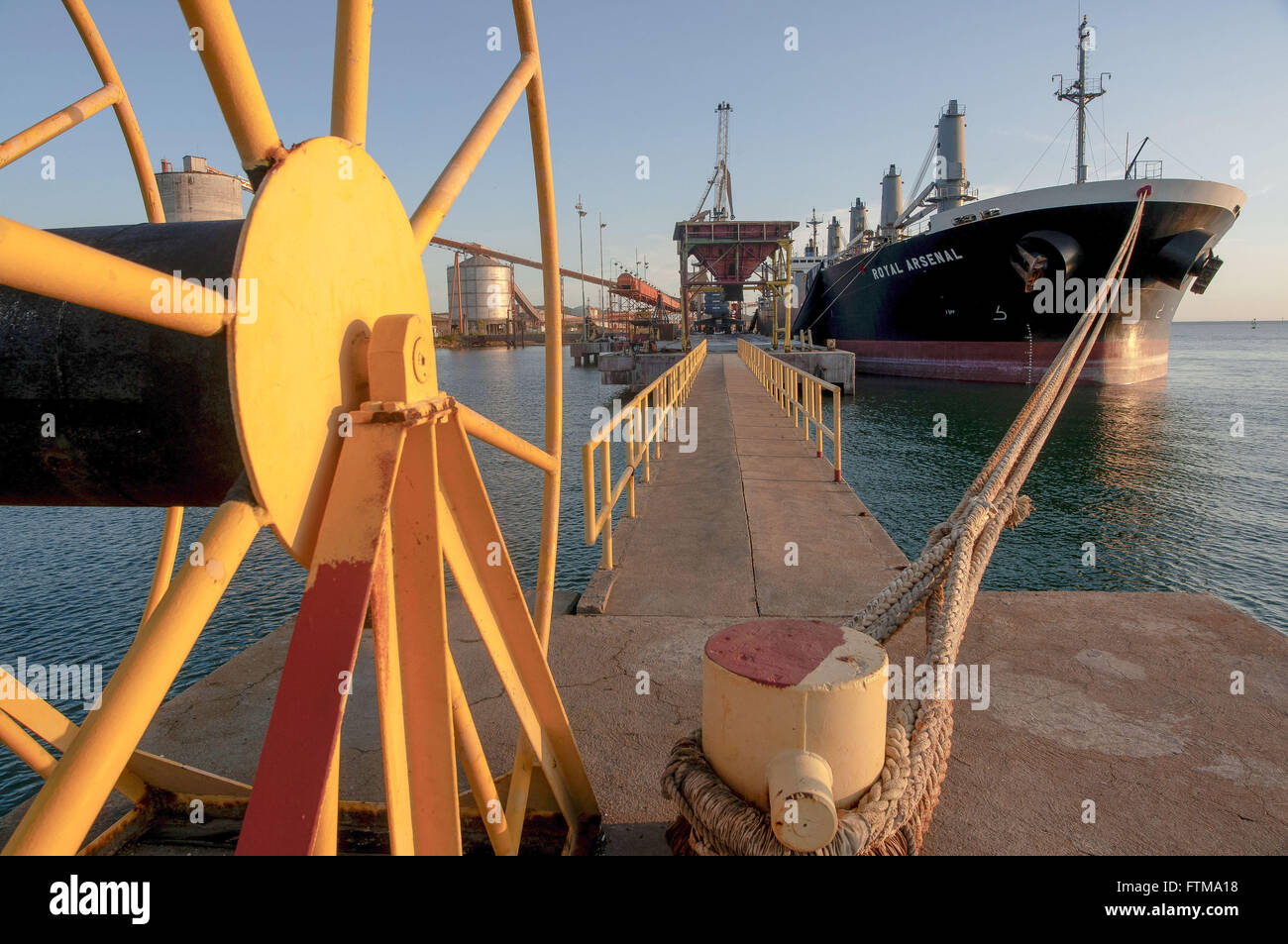 Merchant ship docked at the Port of Aratu Stock Photo - Alamy