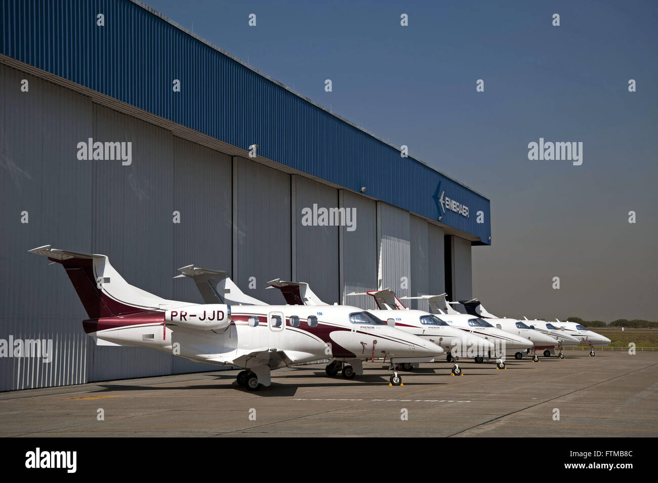 Phenom 100 executive jets - Embraer Executive Jets Stock Photo - Alamy Phenom 100 executive jets - Embraer Executive Jets Stock Photo - Alamy