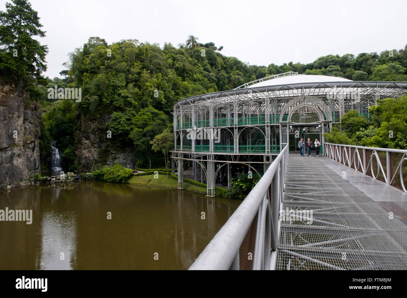 Wire opera house hi-res stock photography and images - Alamy