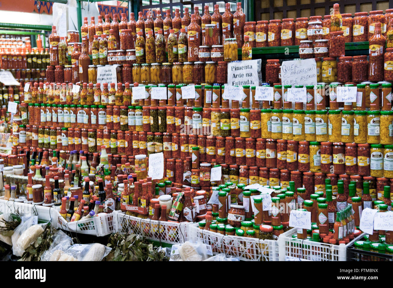 Spices stall in the Mercado Municipal de Curitiba Stock Photo - Alamy