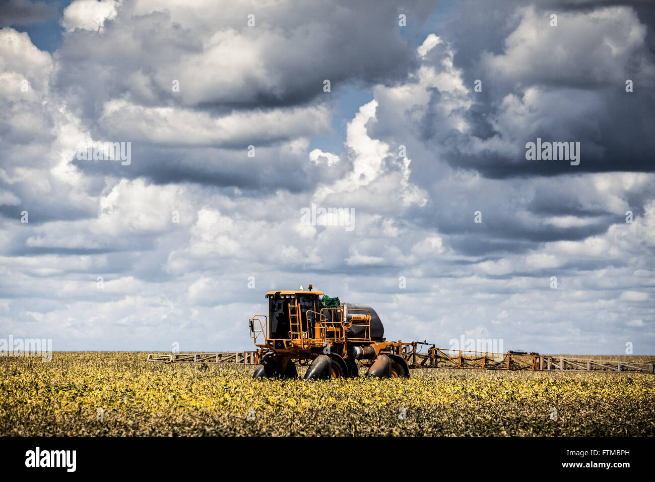 Crop duster hi-res stock photography and images - Alamy