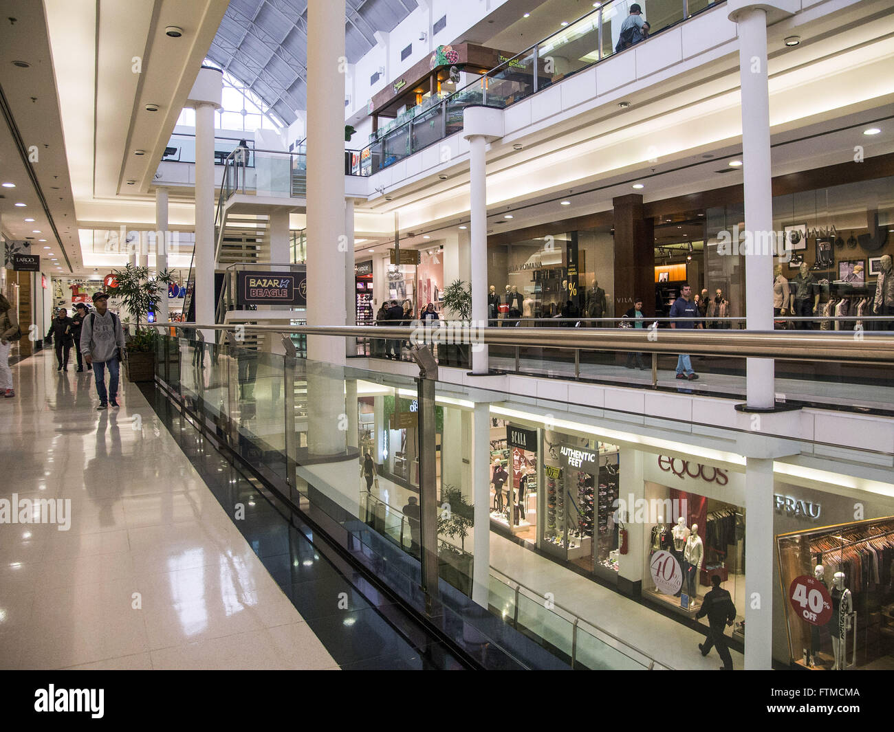 Inside center hi-res stock photography and images - Alamy