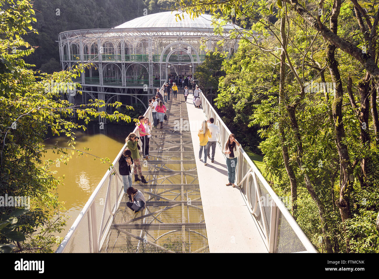 Wire opera house hi-res stock photography and images - Alamy