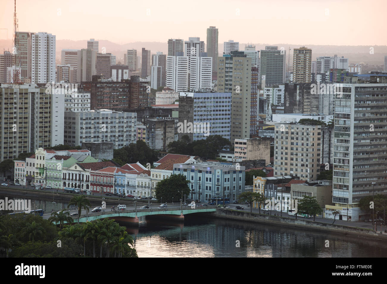 Cityscape river recife pernambuco hi-res stock photography and images ...