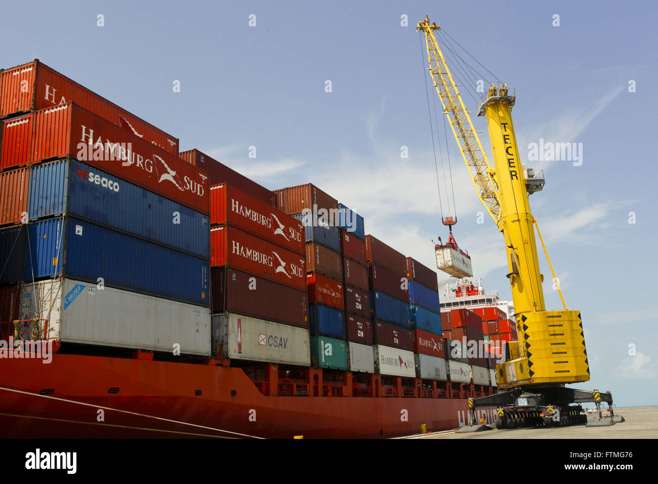 Cargo ship loaded containers port hi-res stock photography and images ...