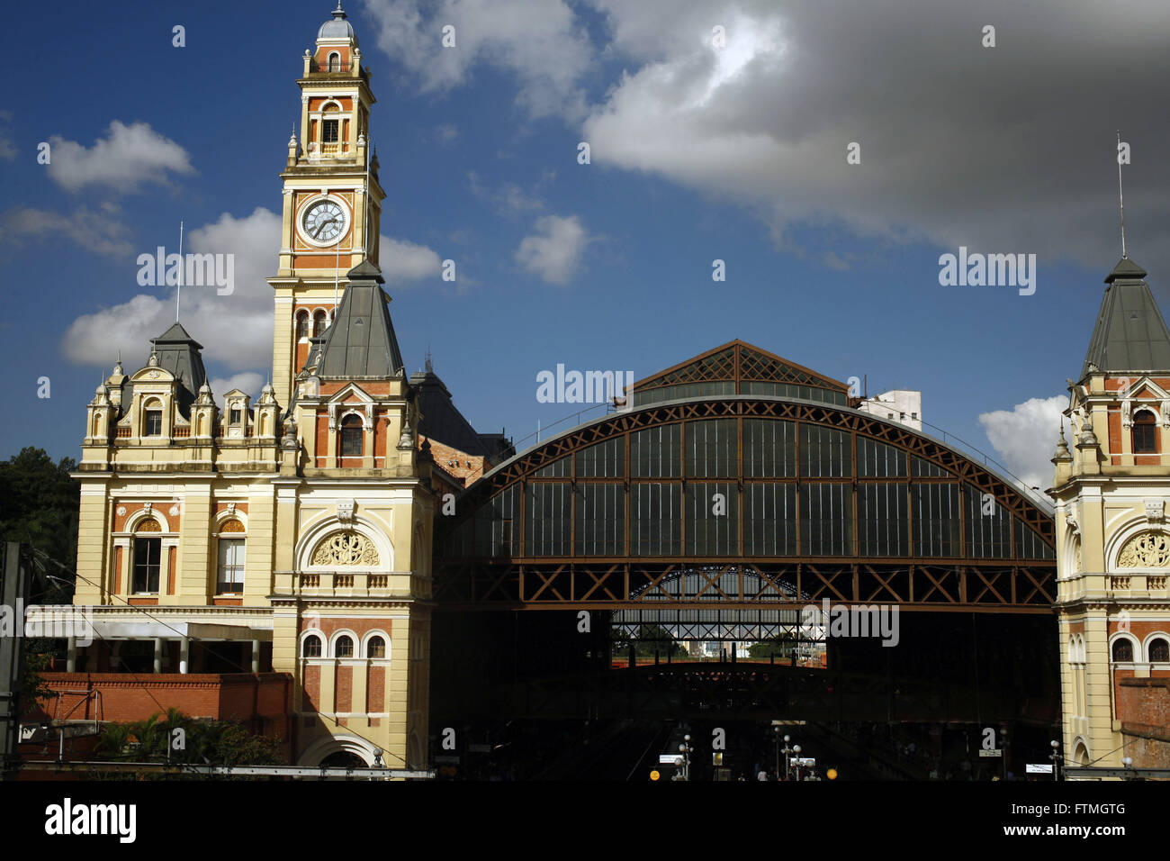 Multimodal station hi-res stock photography and images - Alamy