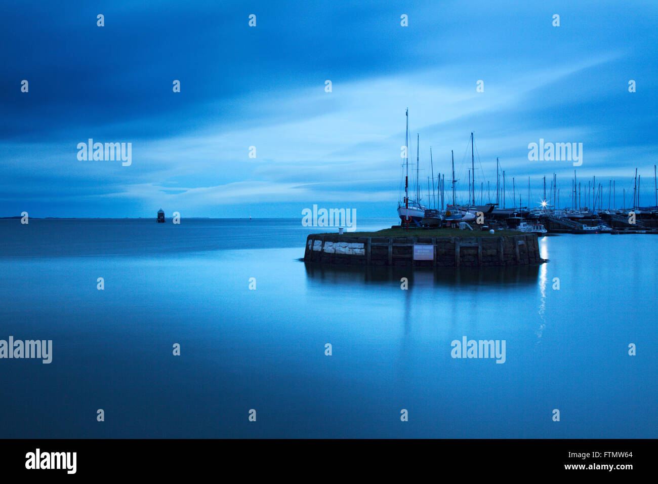 Tayport lighthouse hi-res stock photography and images - Alamy