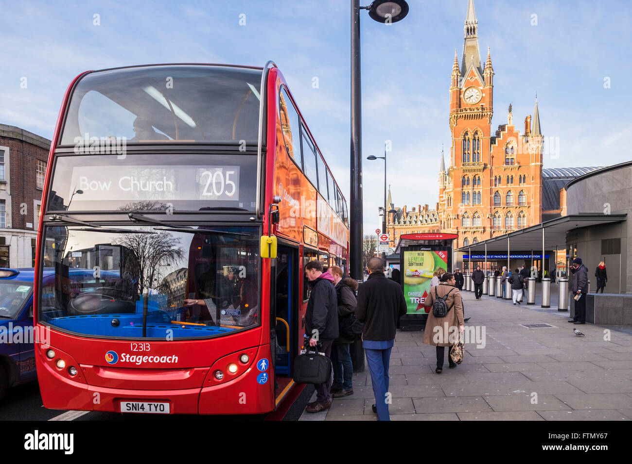 Bus Stop, Euston Road, London, England, U.K Stock Photo - Alamy