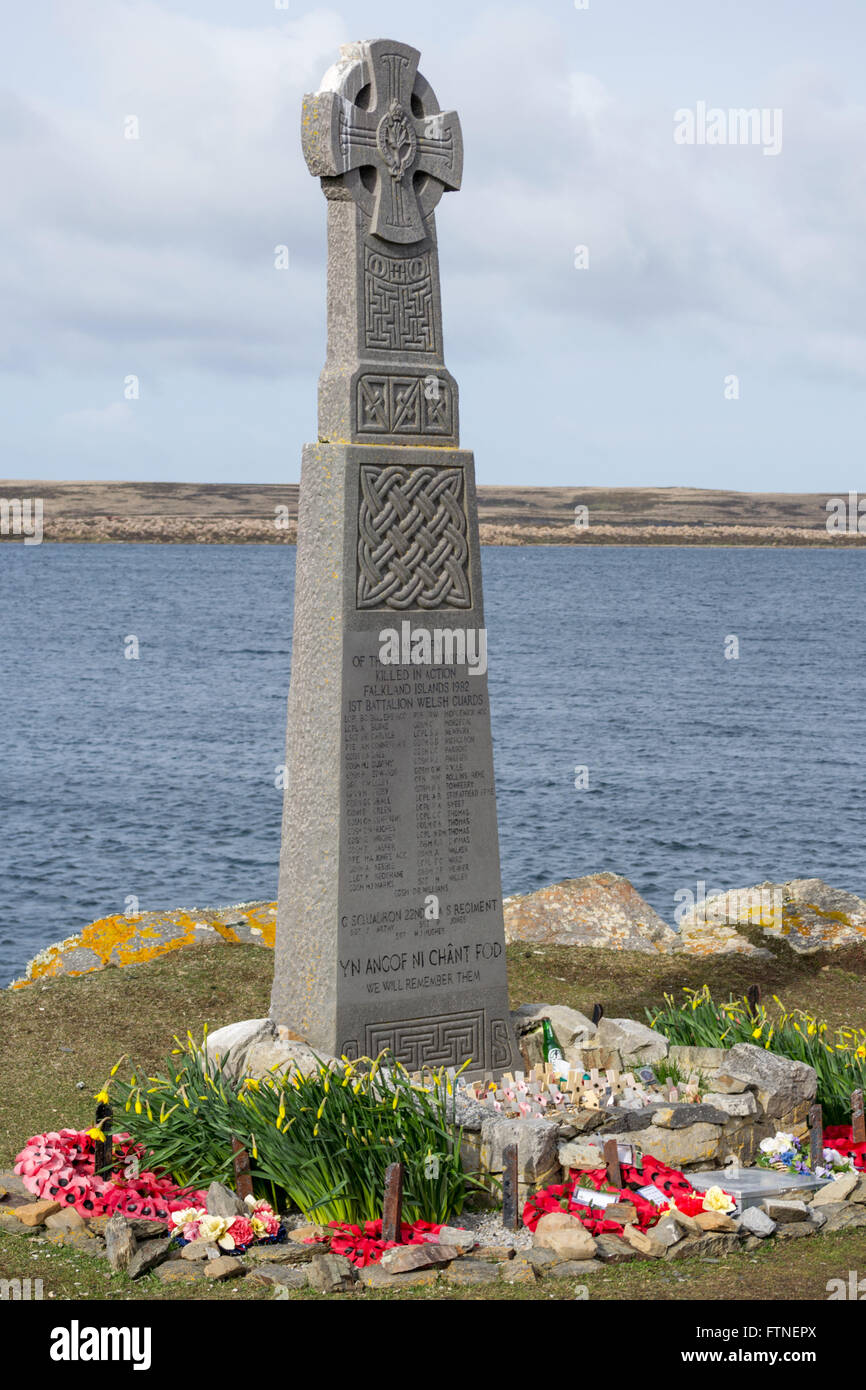 1st Battalion Welsh Guards memorial at Bluff Cove, East Falkland ...
