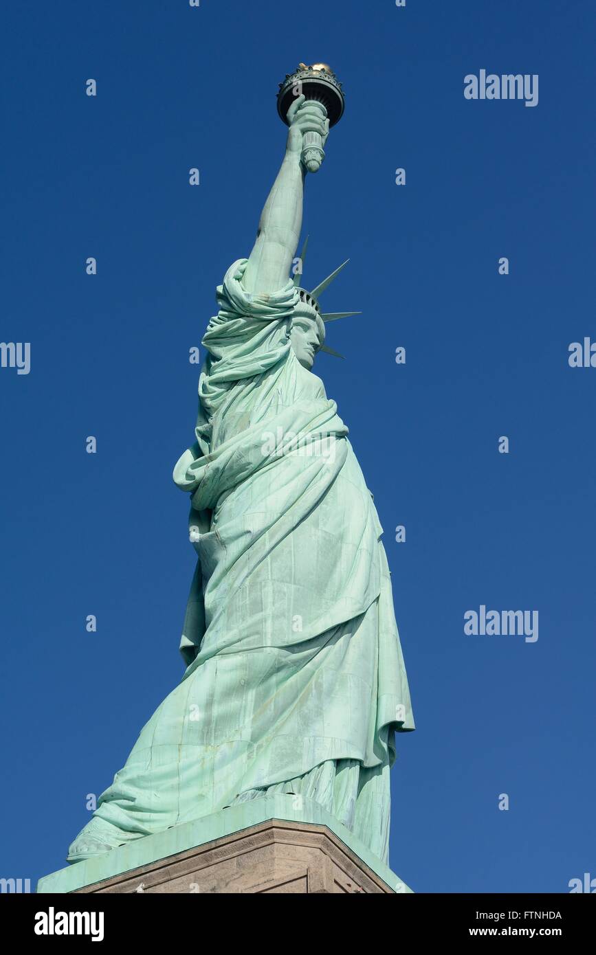 Statue of Liberty profile Stock Photo - Alamy