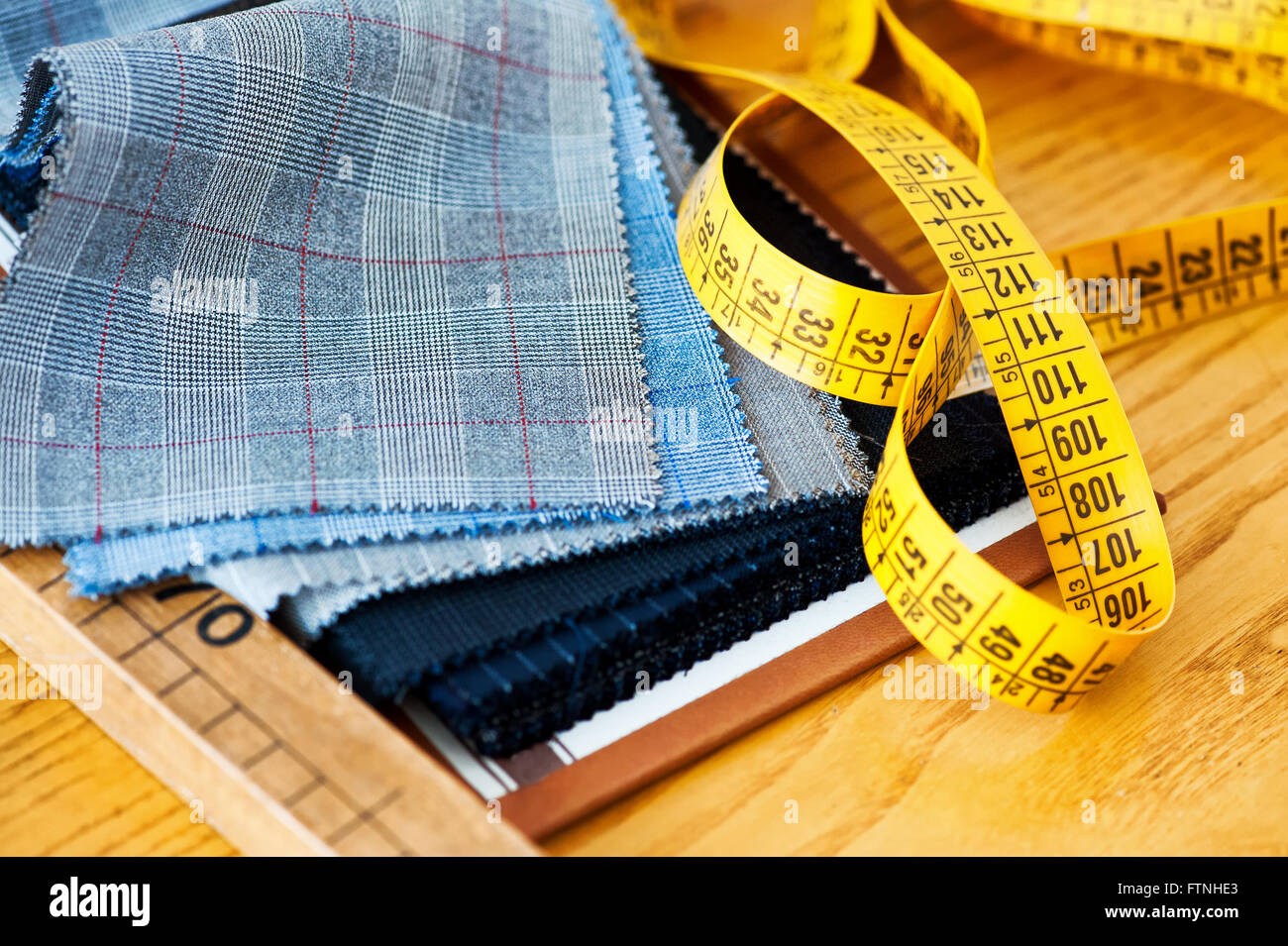 Cloth sample hi-res stock photography and images - Alamy
