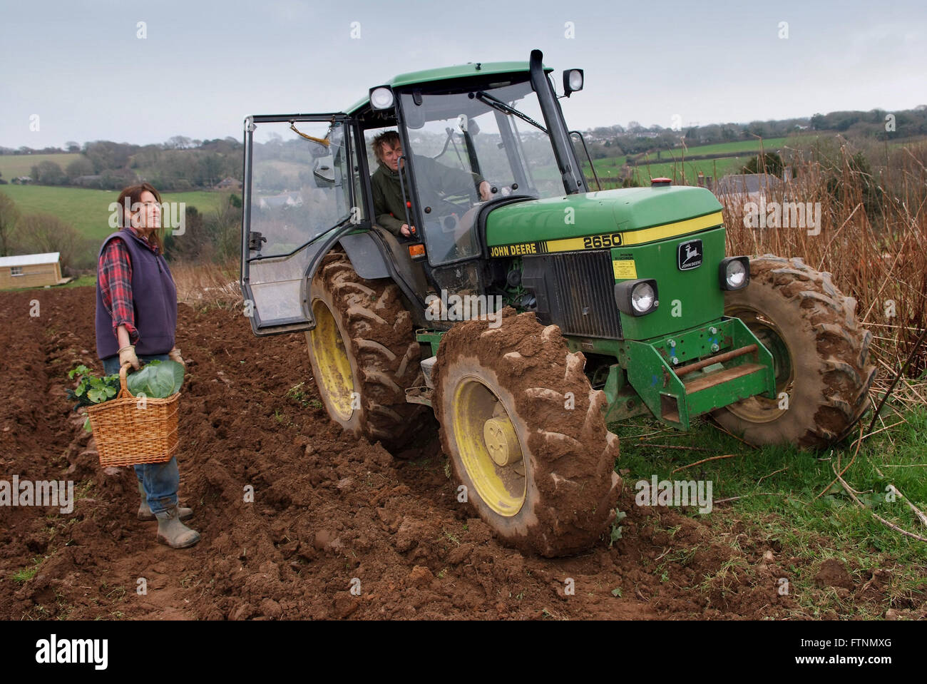 Lori de Mori woofing (volunteering/learning) at Cusgarne Organic Farm ...