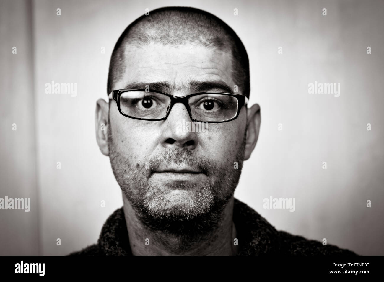 They look sad hi-res stock photography and images - Alamy