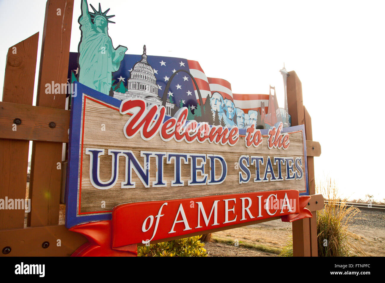 Welcome sign in Peace Arch Park in Blaine, on the Canadian/USA border ...
